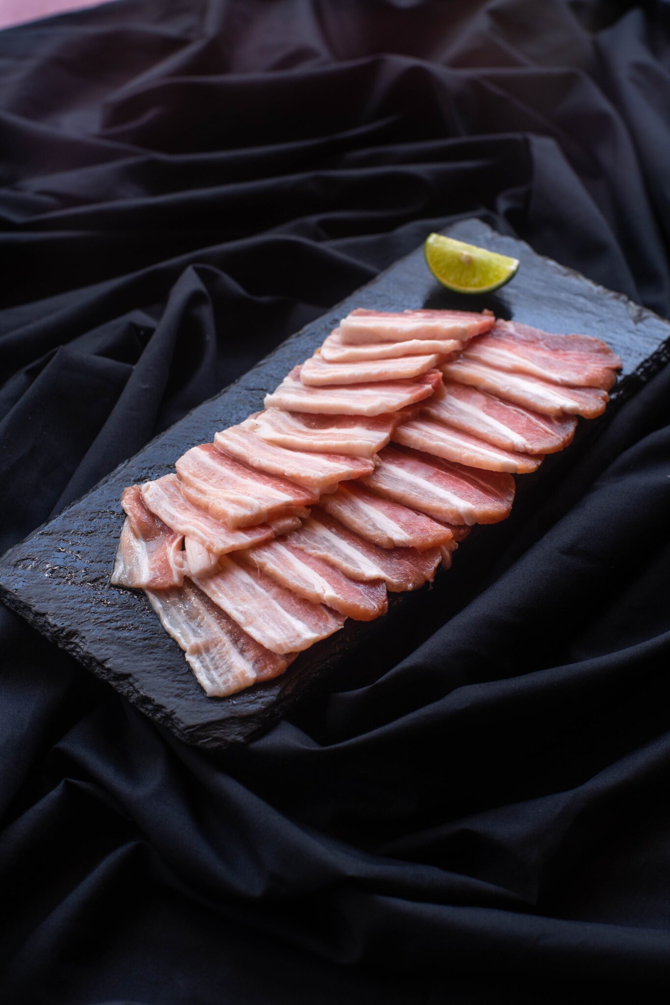 Buta bara - เท็ปเป็น-TEPPEN